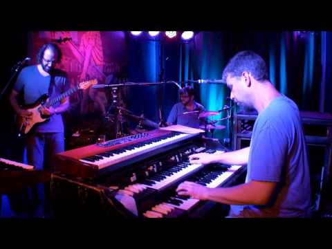 The Z3 / Fifty - Fifty (Frank Zappa cover) - YouTube