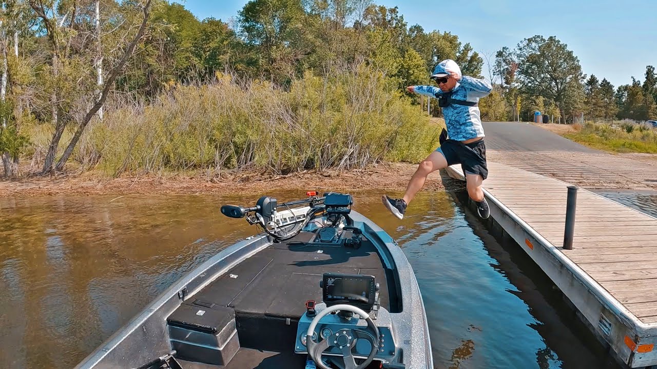 Summer Bass Fishing at my FAVORITE LAKE - YouTube