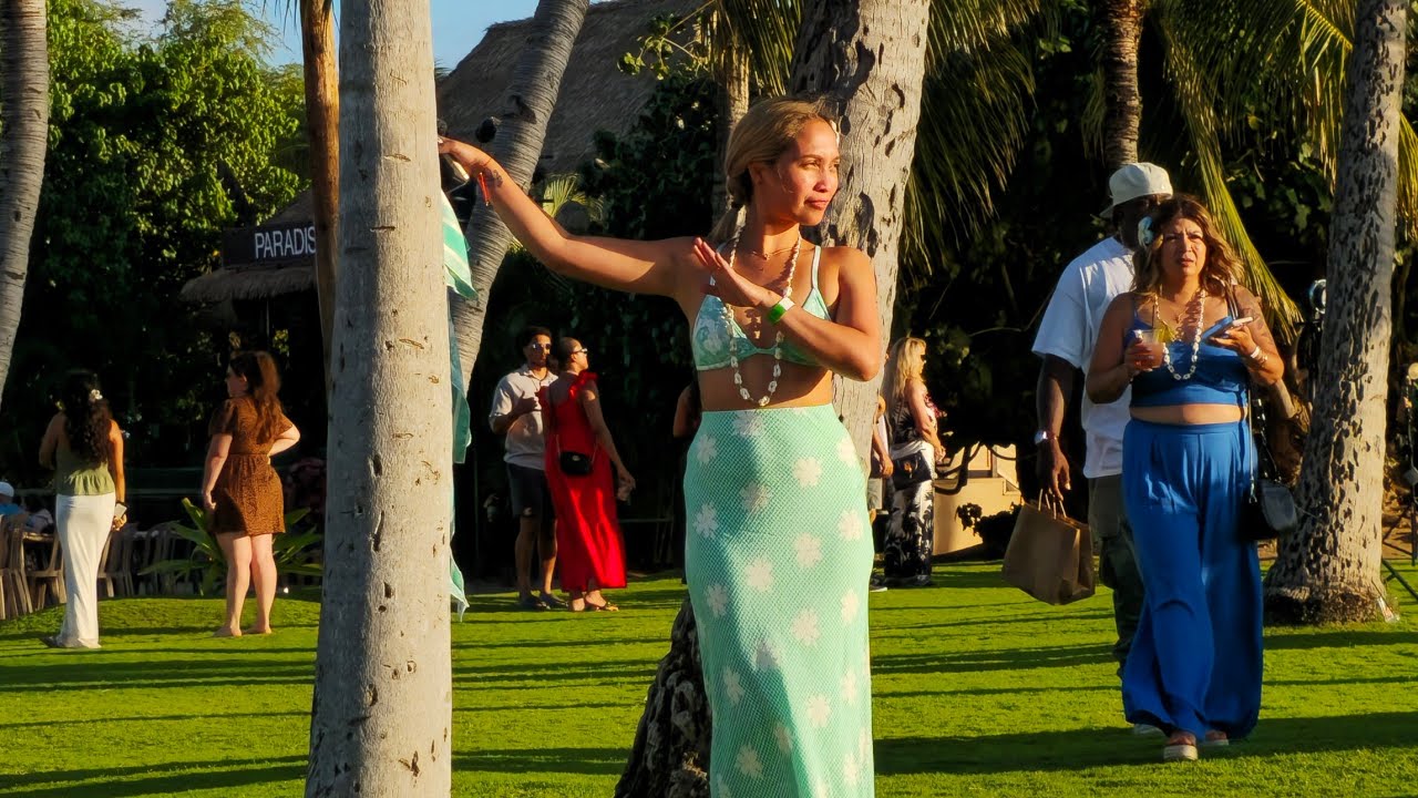 Highlight 3:59 - 8:59 from MORENA CEBUANA at the Mall. - YouTube