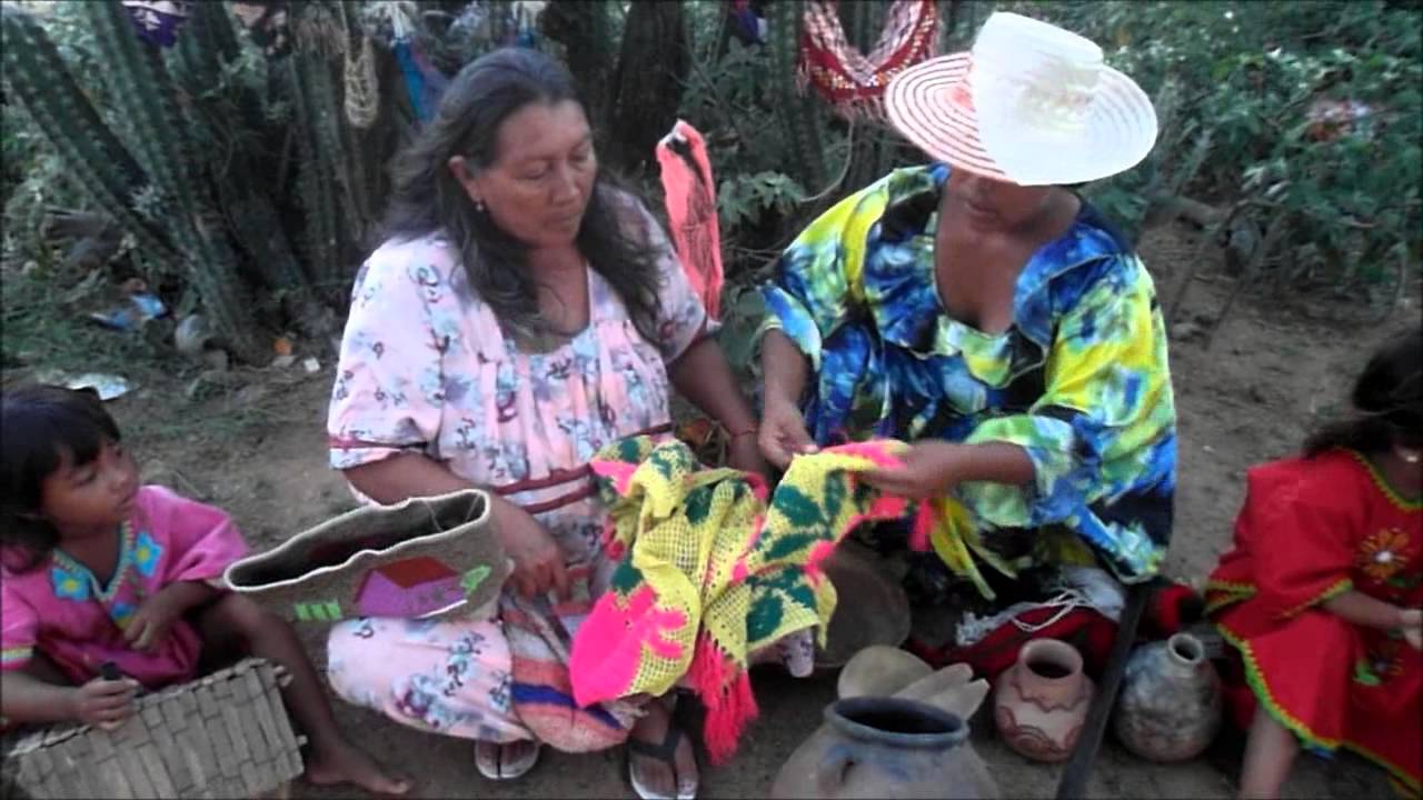 ARTESANIAS WAYUU - YouTube