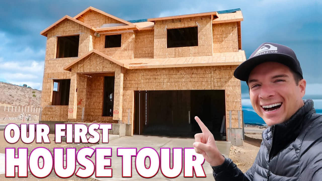 🤩 SEEING OUR NEW HOUSE FOR THE FIRST TIME! OUR FIRST HOUSE TOUR ...
