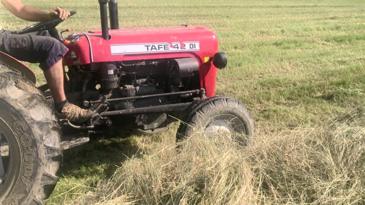 John deere 224t i Tafe 42 - YouTube