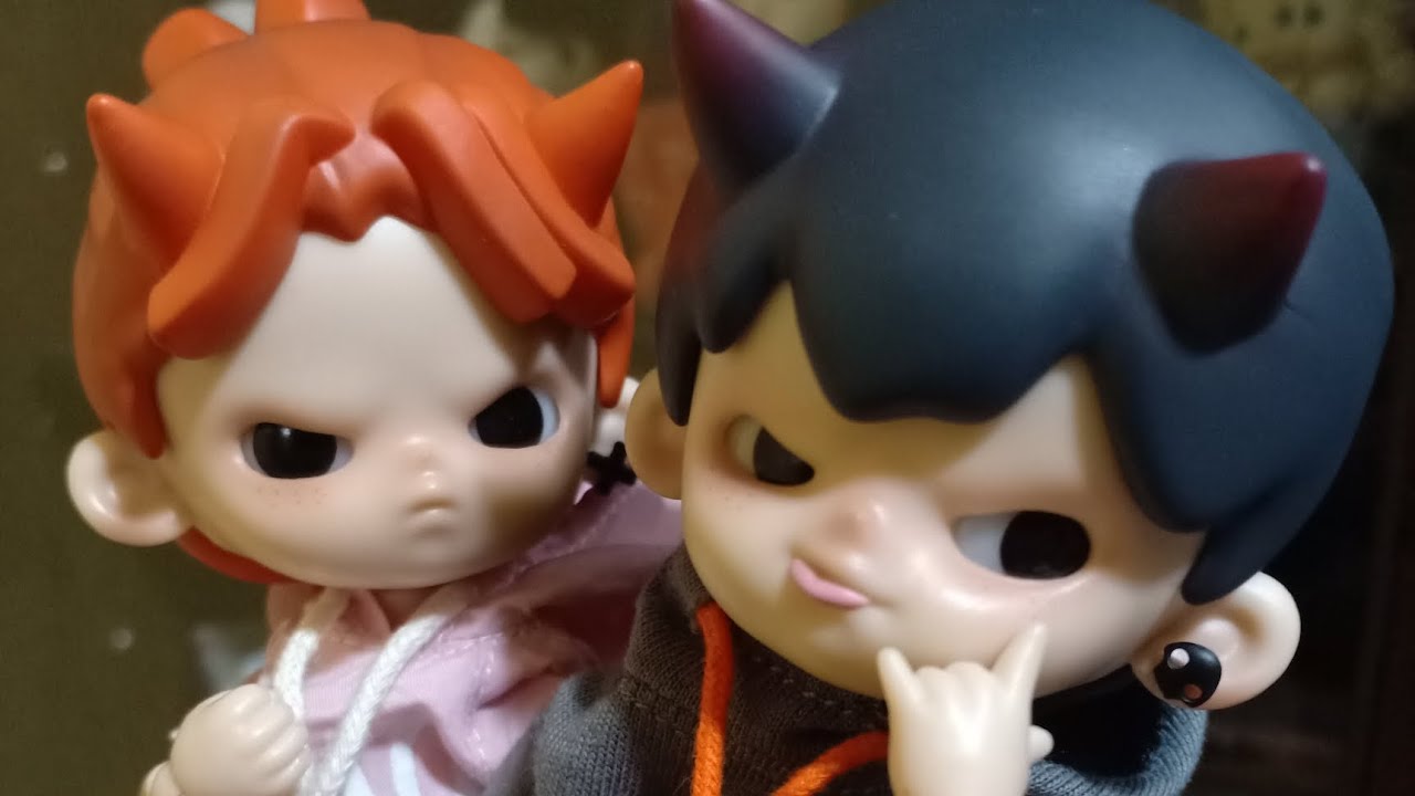 Penny's Box Adou Doll is Hinge Jointed Doll (HJD) - YouTube