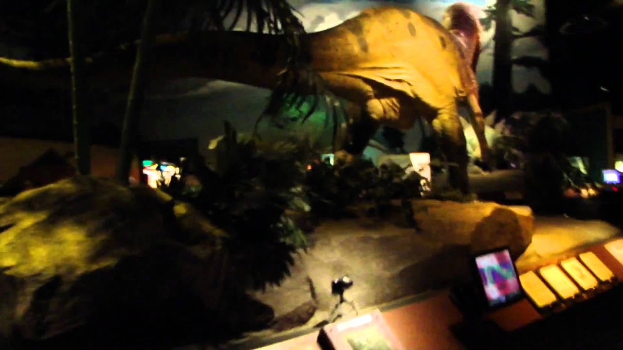 Dinosaurs in the Science Fiction Museum in Seattle - YouTube