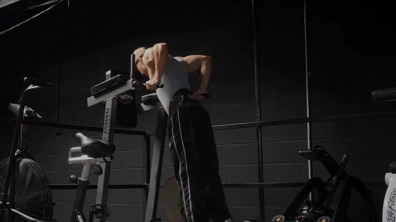 Being Too Buff Is Apparently A Real Problem Now - YouTube