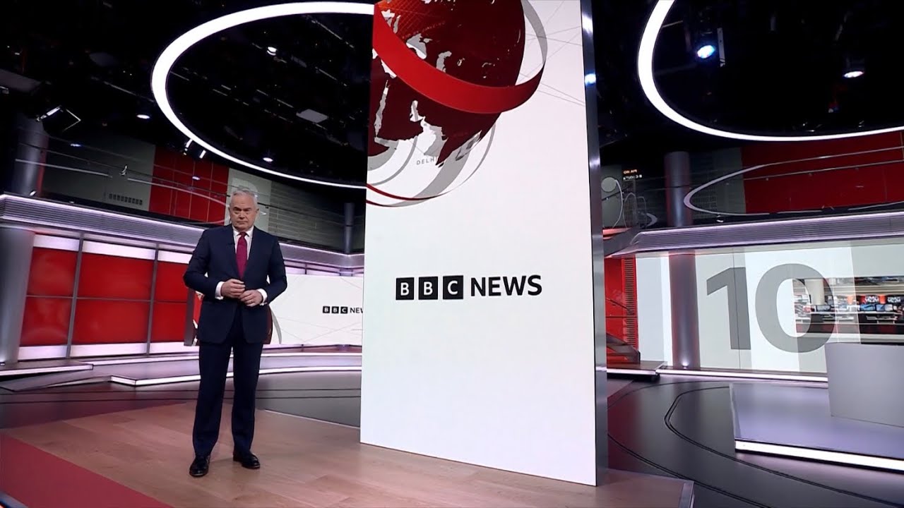 BBC News at TEN (move to Studio B) - 13 June 2022 - YouTube