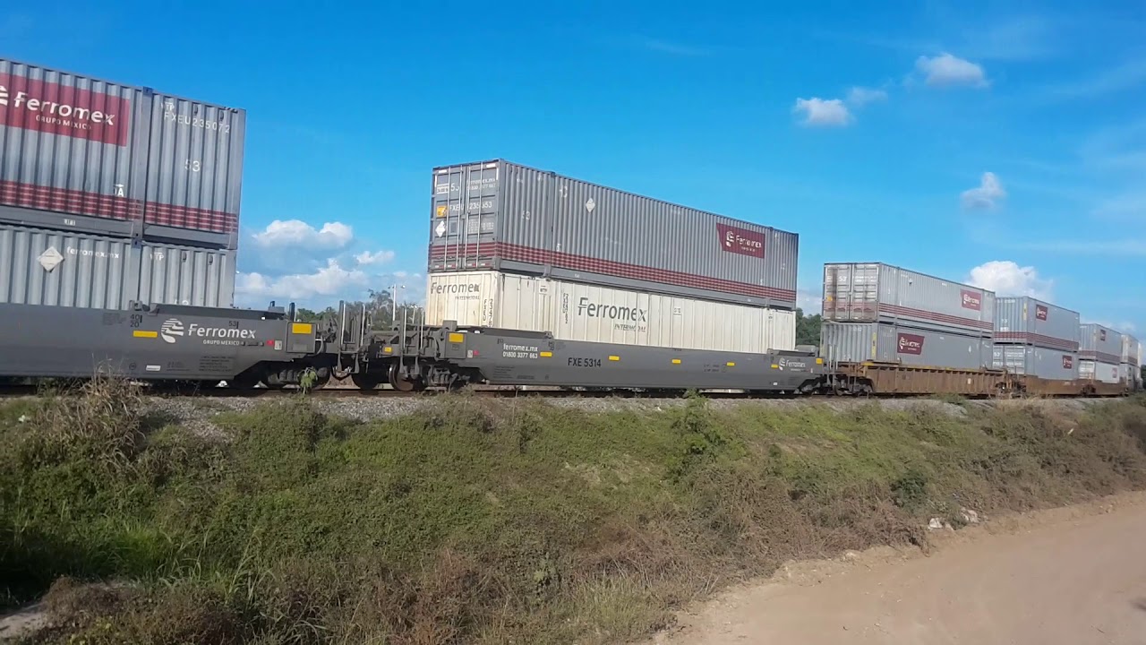 Muy largo tren 4804 2032 Intermodal Rumbo Norte - YouTube