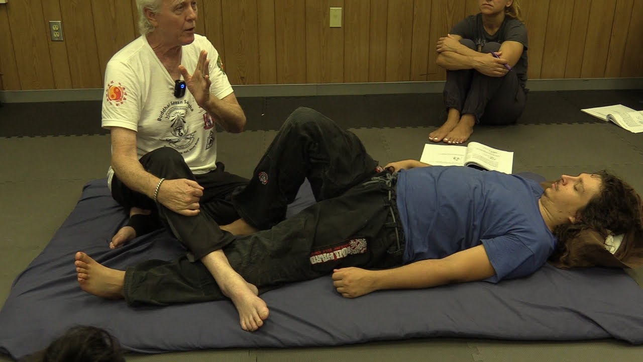 SomaVeda® Thai Yoga Nuad Boran, Lanna Series, Leg Stretch4 - YouTube