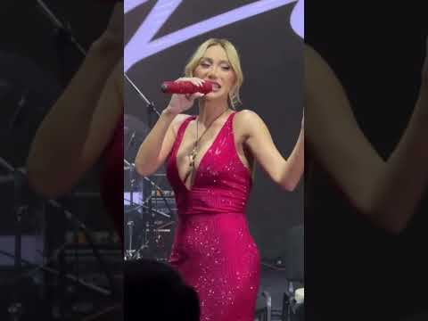 Röya yenə çılpaq 👍 #royaayxan #konsermusik #keşfetdeyiz #sortvideo #bəyən #aboneolmayiunutmayin