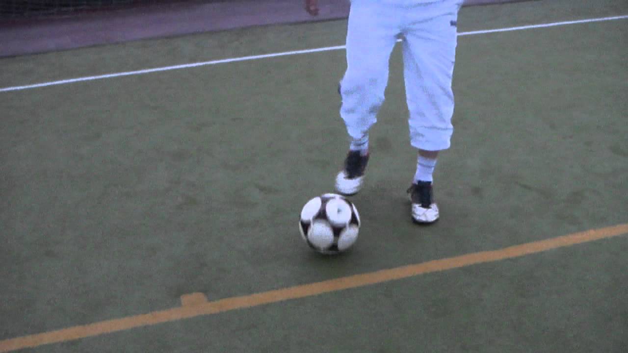 Football dribble tricks tutorial 1 - YouTube