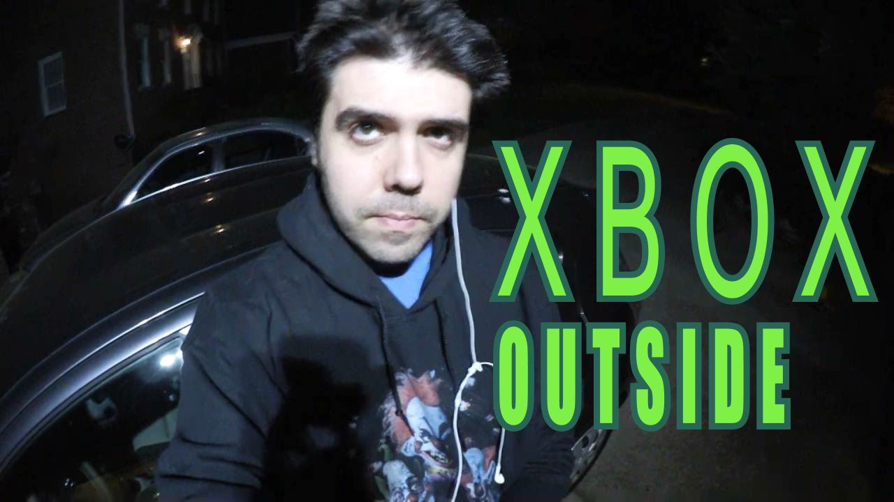 setting up the xbox outside with screen - YouTube