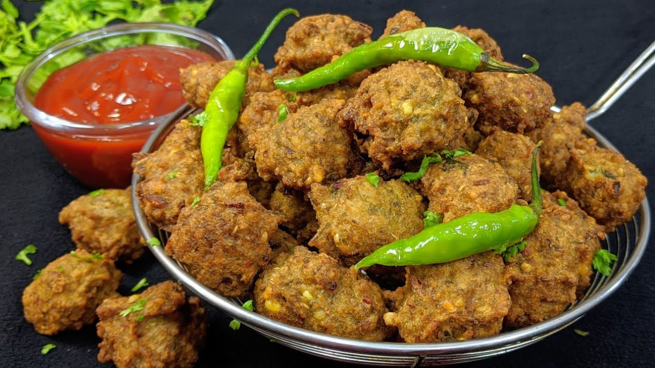 Crispy Moong Dal Pakode | हरी मूँगदाल के कुरकुरे मसालेदार चटपटे पकोड़े ...