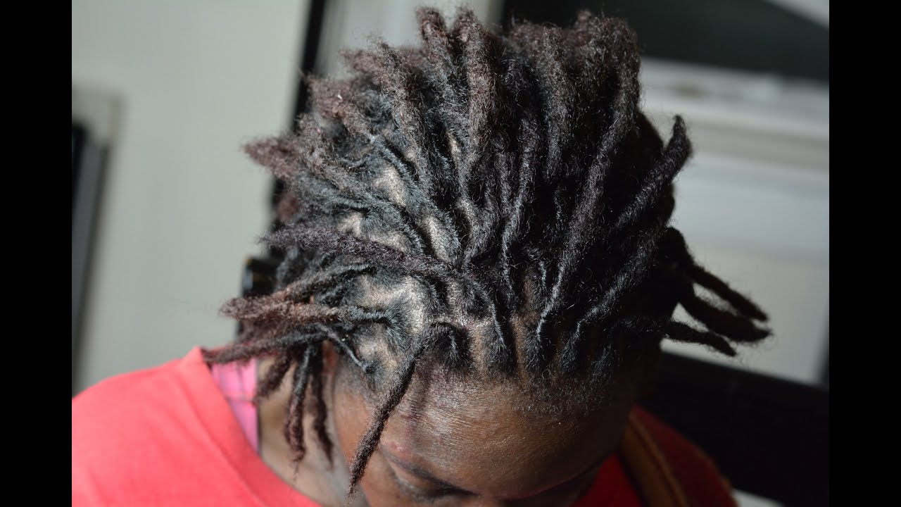 Retwisting locs for a friend - YouTube