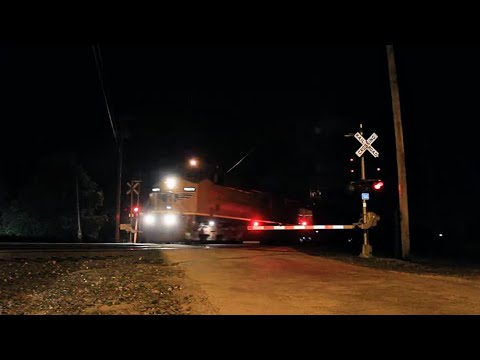 7/8/18: UP AC44CW's #6677 #5952 & NS C44-9W #8941 meet NS C44-9W's ...