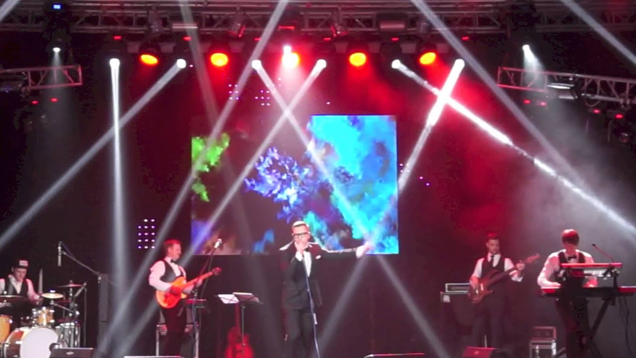 Glow (live performance Summer Palace ) - YouTube