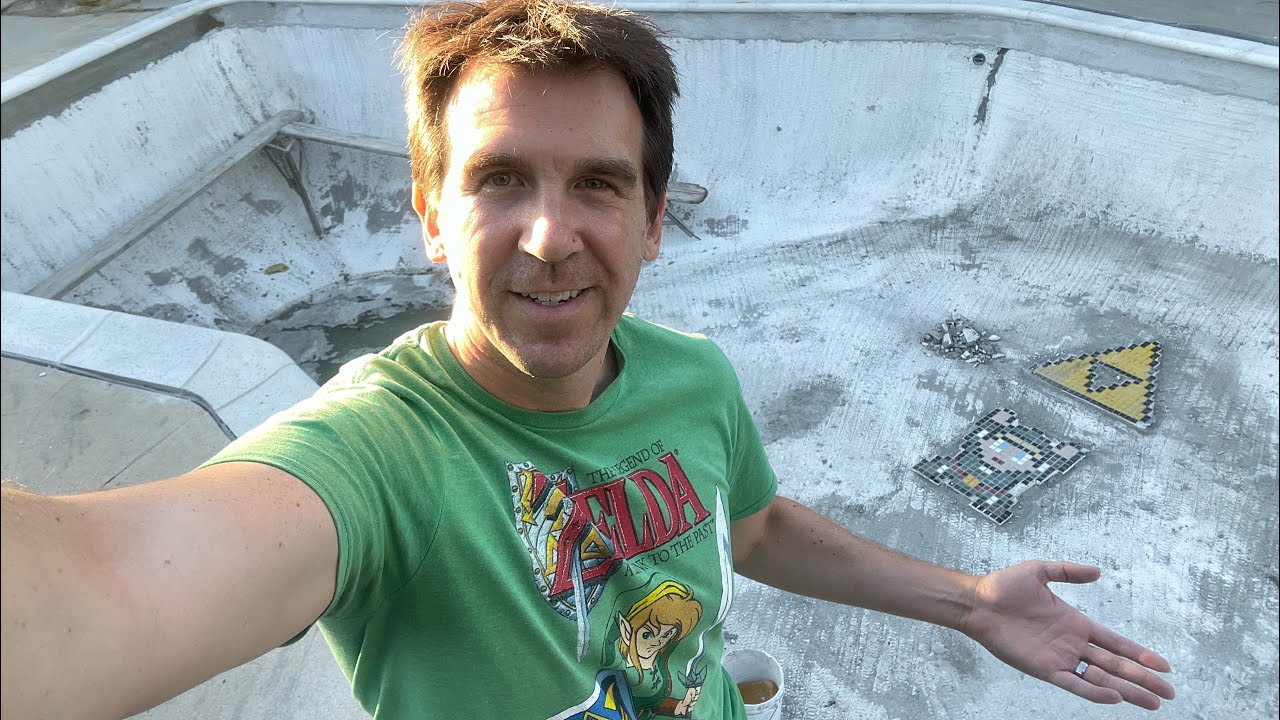 The Legend of Zelda Pool: Link and Triforce mosaic insertion! - YouTube