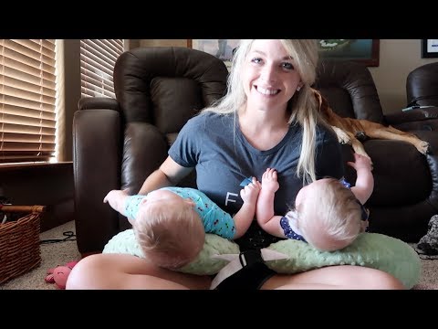 HOW I BREASTFEED TWINS; TIPS, TRICKS, PRODUCTS TO HELP! - YouTube