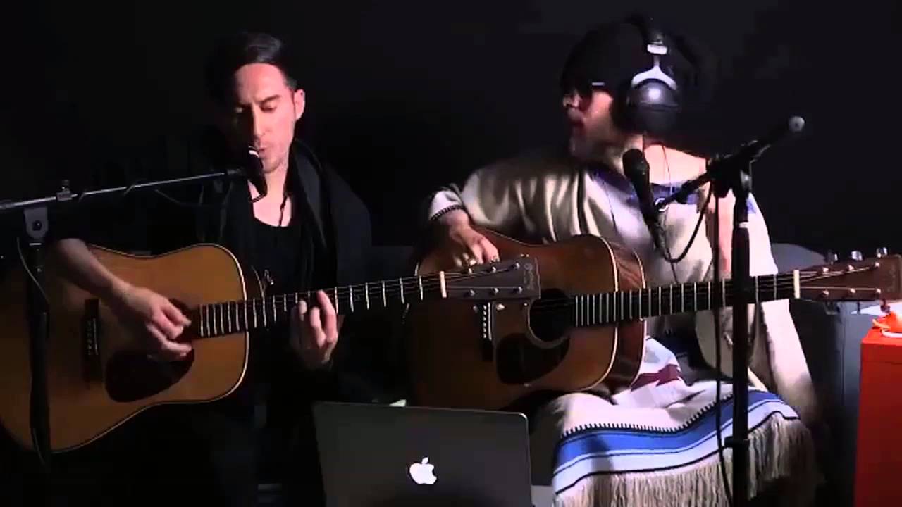 Jared Leto live acoustic broadcast - VyRT - YouTube