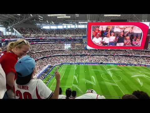 Massive 'Sweet Caroline' Sing-Along! 🏴󠁧󠁢󠁥󠁮󠁧󠁿 | England vs Croatia | World Cup 2026