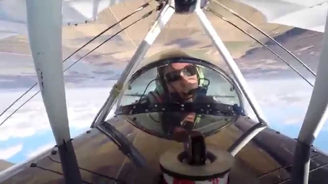 I FLY AN AIRPLANE UPSIDE DOWN - YouTube