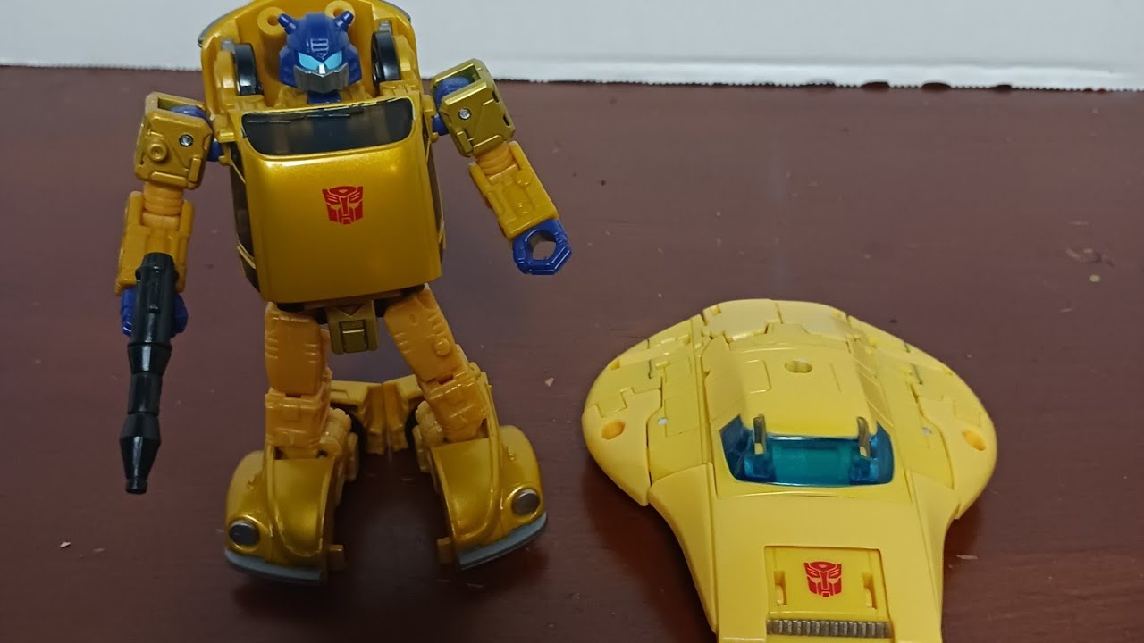 Buzzworthy Bumblebee double shot: Origins Bumblebee and Creature Clash ...