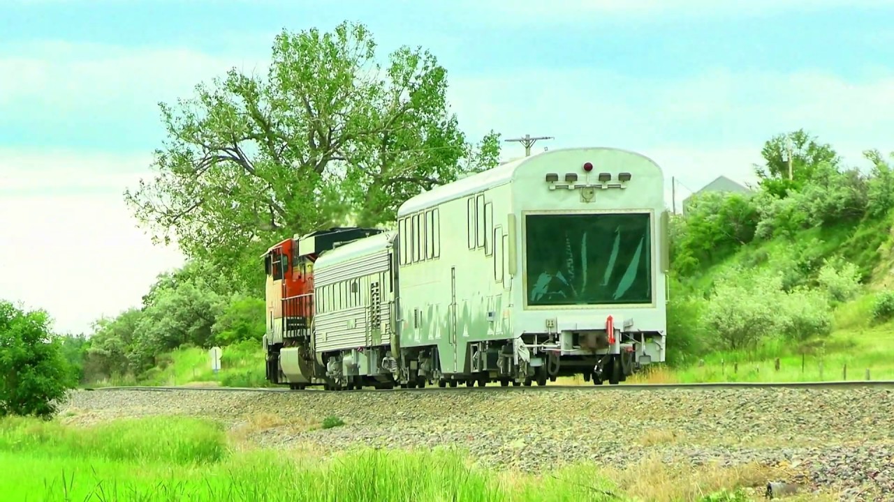 BNSF rail inspection train and local job Fairview, North Dakota - YouTube