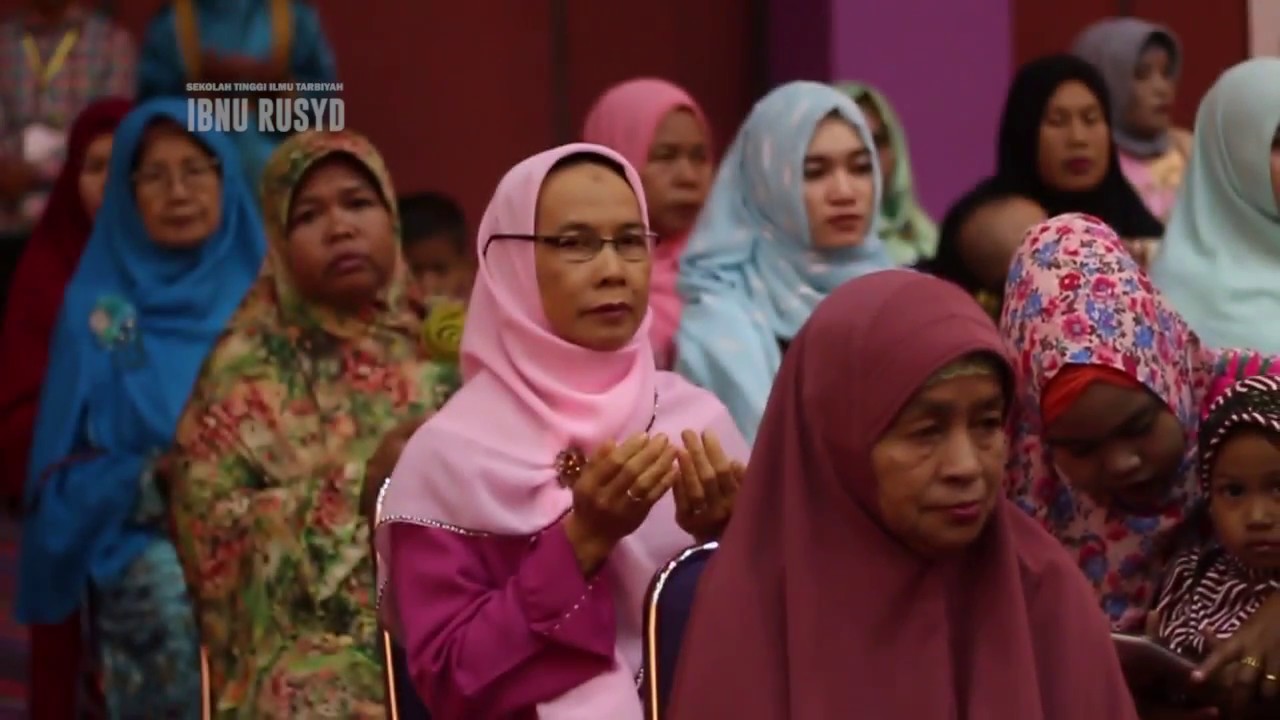 WISUDA STIT IBNU RUSYD TANAH GROGOT KE XI TAHUN 2016/2017 - YouTube