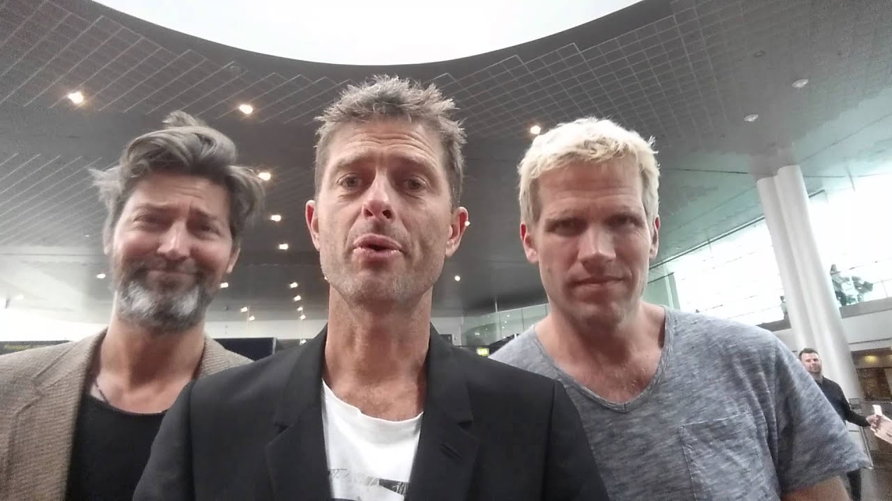 MLTR Live in Malaysia 2015 Vlog: On our way - YouTube