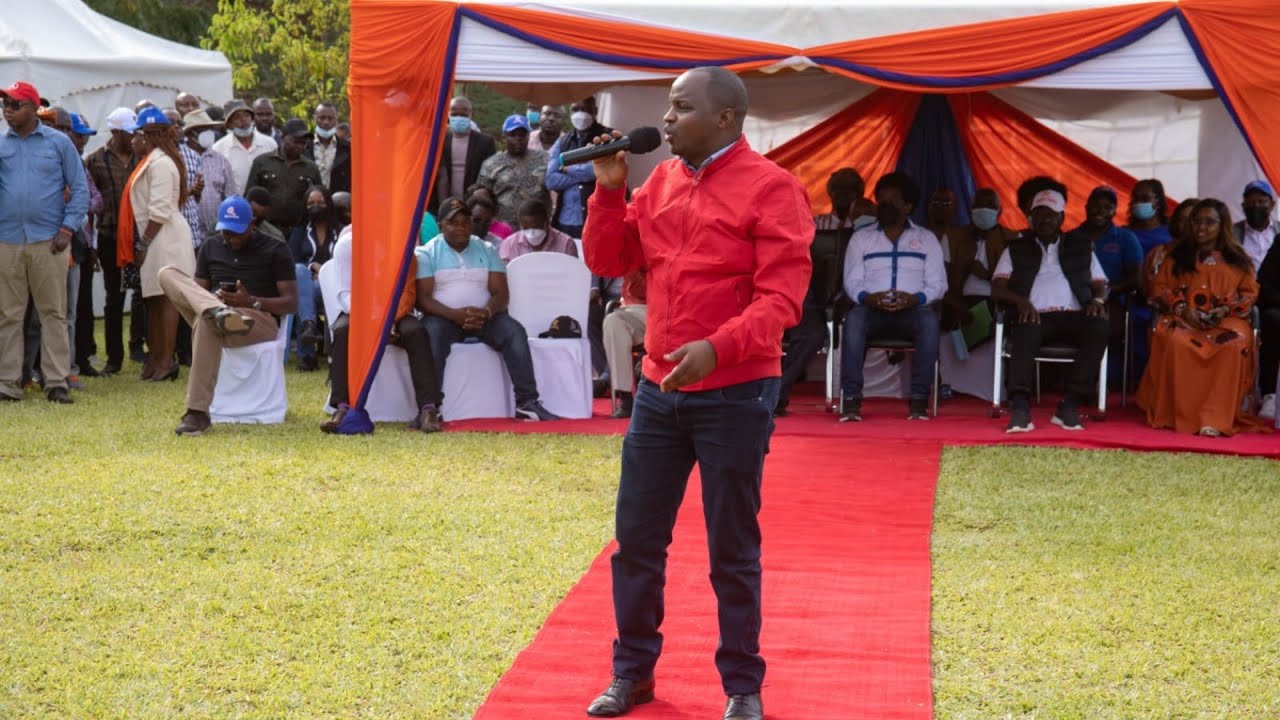 'HATUJAWAHI AMBIA RUTO TUNATAKA WHEELBARROW SISI!' SOLOMON KURIA IN NYERI!! - YouTube