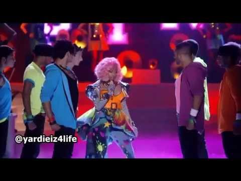 Nicki Minaj - Super Bass (2011 Victoria's Secret Fashion).mp4