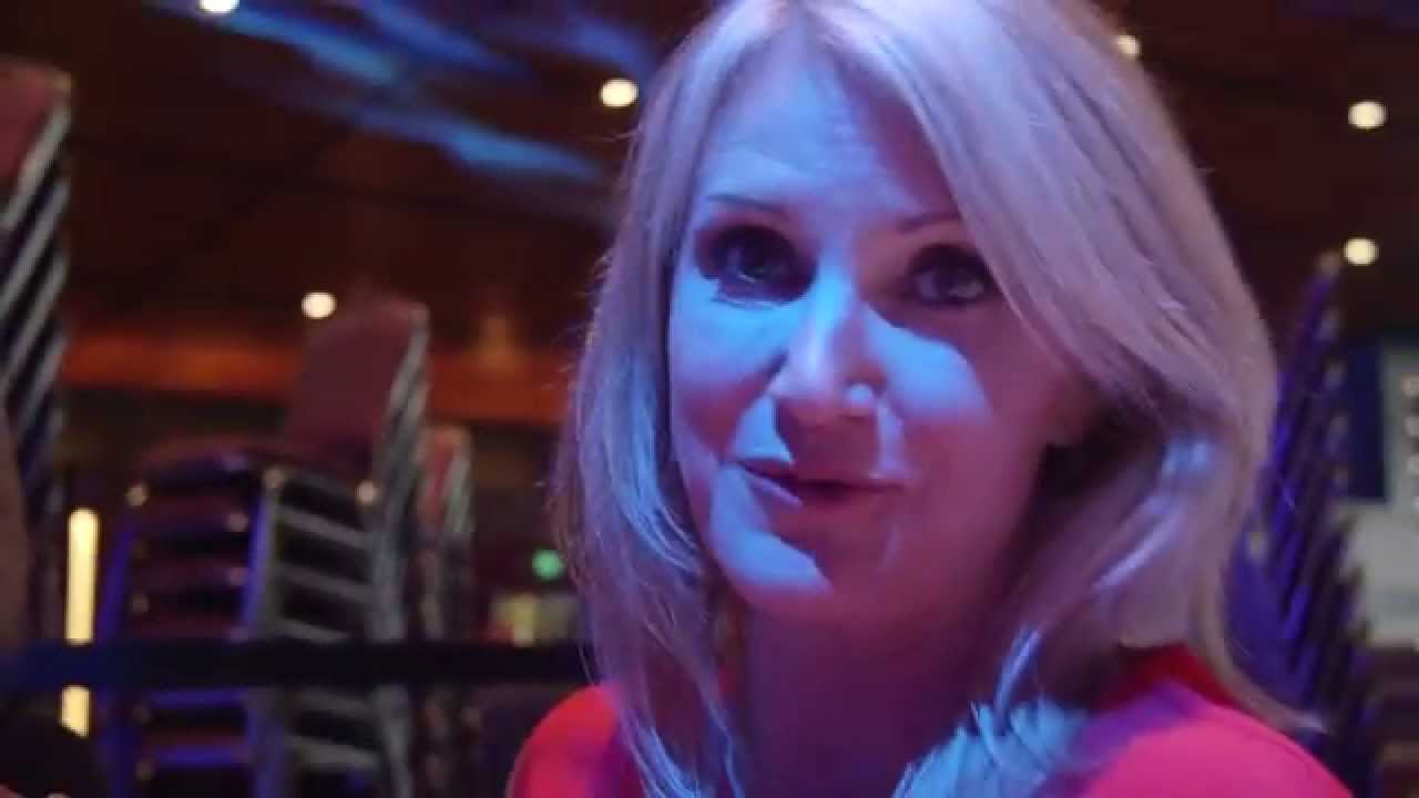 Interview de Mel Robbins, journaliste de CNN, Speaker de TEDx “5 ...