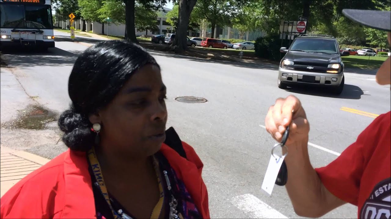 J Bravo Gives Away a Car - YouTube