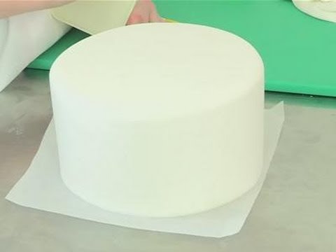 How To Make Your Cake Look Great With Marzipan - YouTube