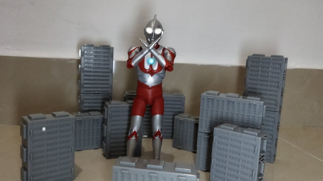 ultraman stop motion : transformation! - YouTube