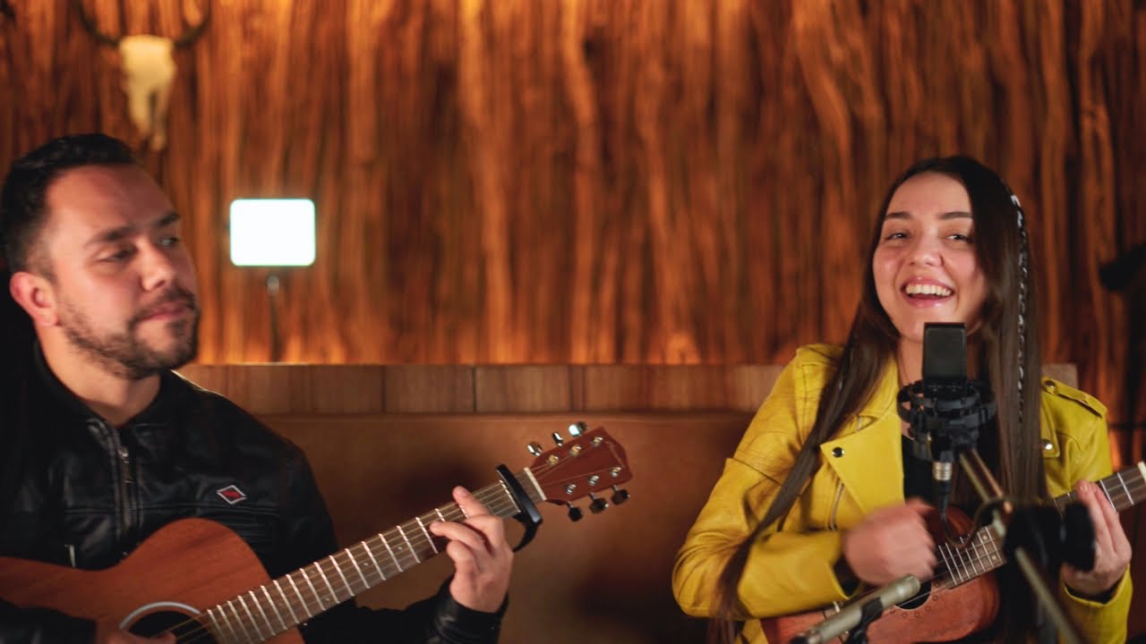 Grecia Vallejo Ft. Elkin Castañeda - Agraduele (versión acústica) - YouTube