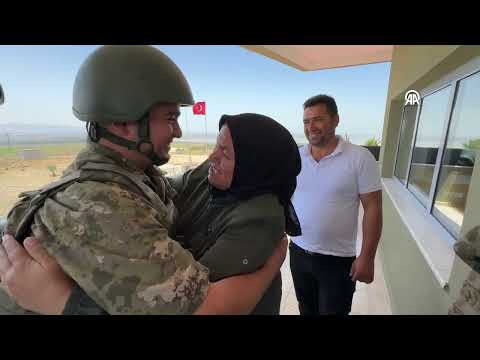Sınırda nöbet tutan asker, ailesinin sürpriz ziyaretiyle çifte bayram yaşadı