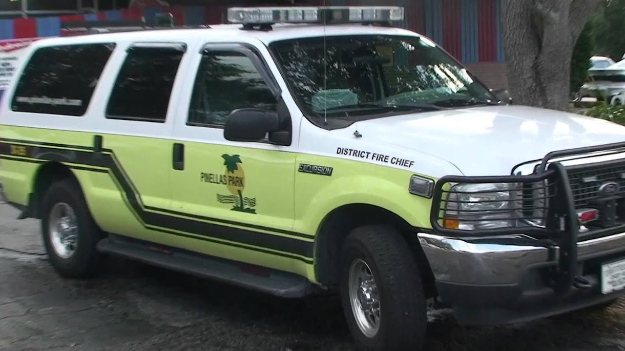 FIRE CHIEF TRUCK PINELLAS PARK FLORIDA - YouTube