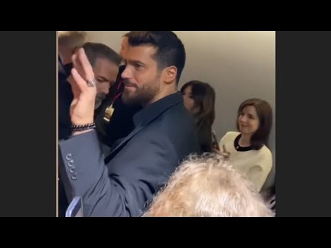 Can Yaman ha condiviso immagini intime con migliaia di fan a Mosca - YouTube