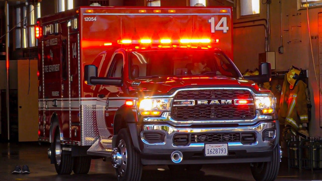 LAFD *NEW* Rescue 14 & Engine 2 Responding - YouTube