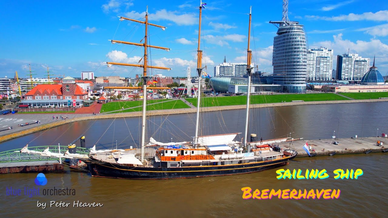 Bremerhaven - Sailing ship at the pier - YouTube