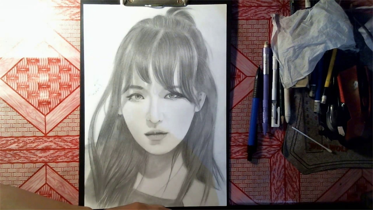 WENDY ( 웬디 ) - RED VELVET / DRAWING - YouTube