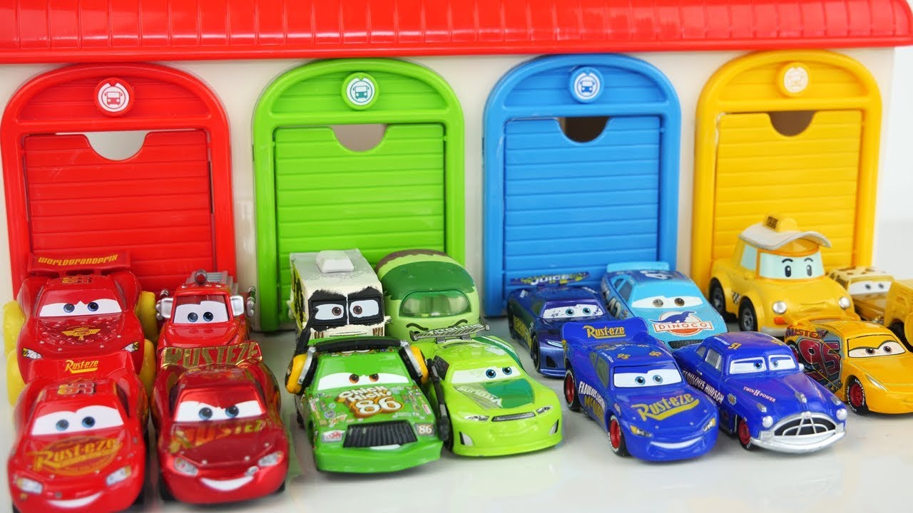 Cars 3 Toys go back to the garage \ Learn Colors with Disney Cars 3 Toy ...