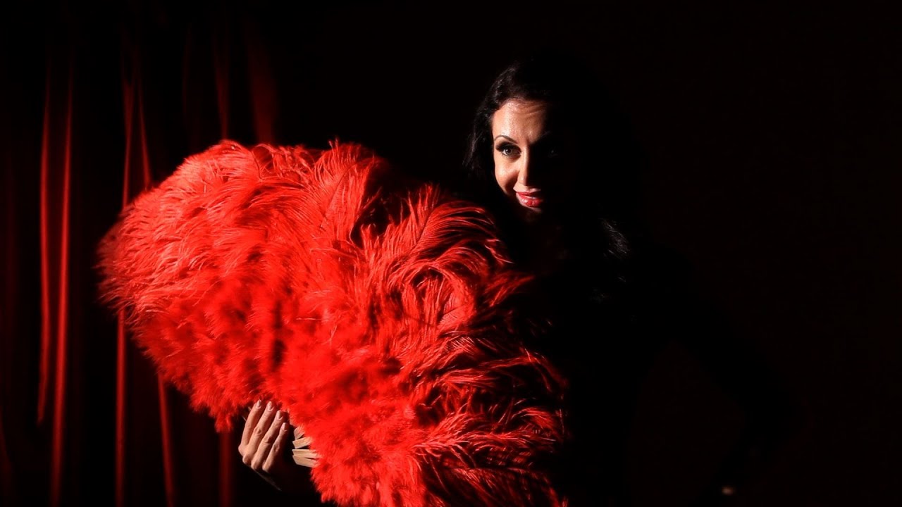 Easy Burlesque Dancing Routine Pt. 2 | Burlesque Dance - YouTube