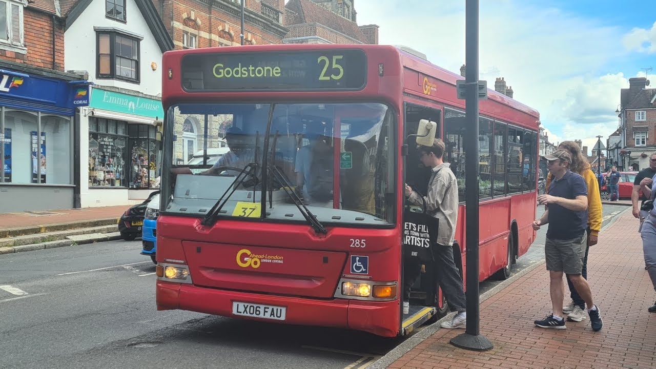 Kickdown and Thrash | Preserved Go-Ahead London | Dennis Dart MPD ...