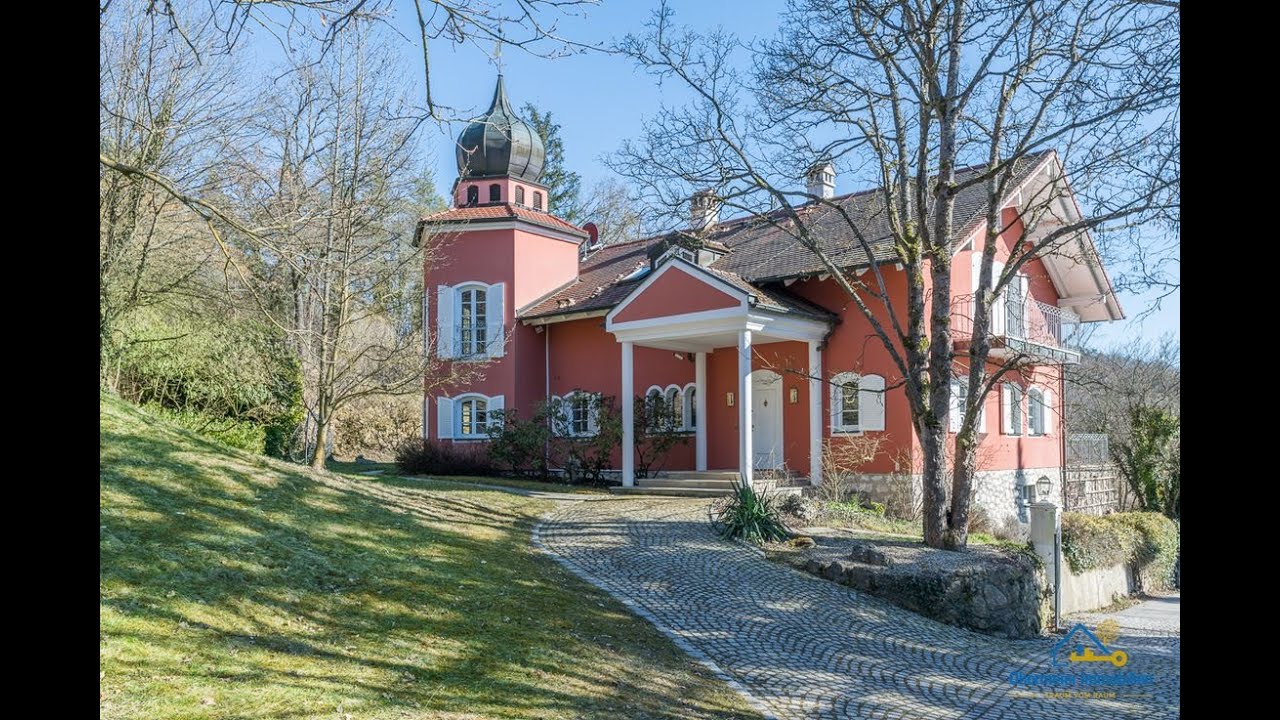 Exklusives Einfamilienhaus mit außergewöhnlicher Architektur ...