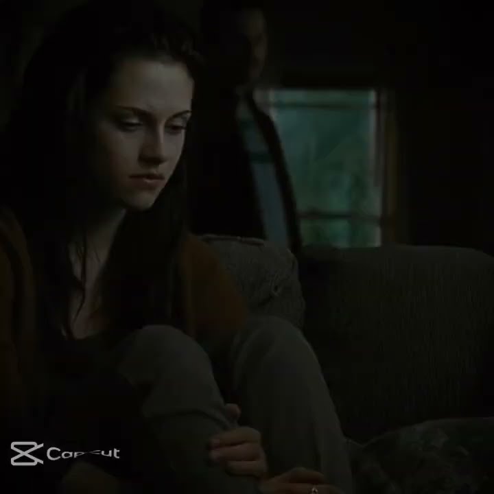 Depresssed Bella after Edward left her💔 #sad #bellaswan #edwardcullen # ...