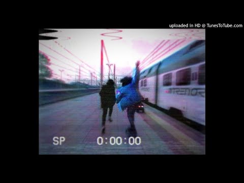 kerwprod  - он тебя целует