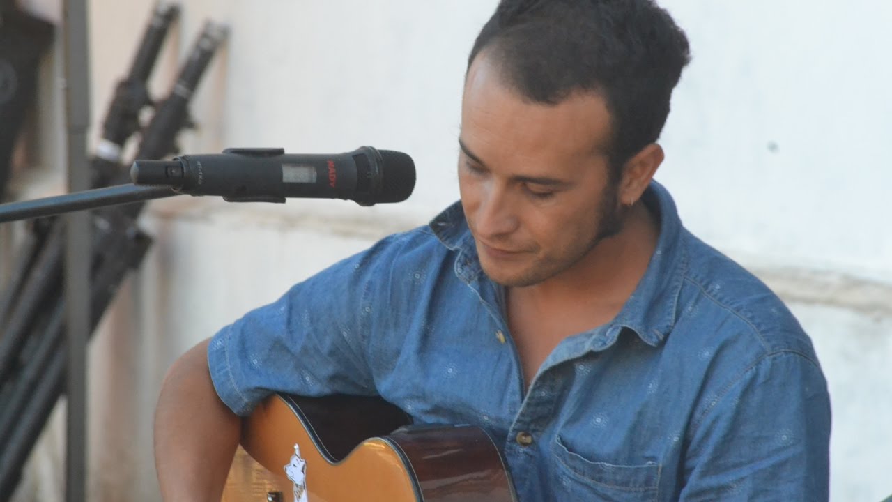 ANGELO ESCOBAR - DEFENSA DEL AGUA - YouTube