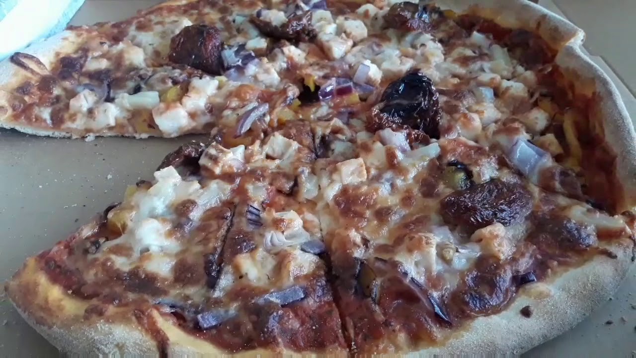 Robin Hood Pizza & Grilli - YouTube
