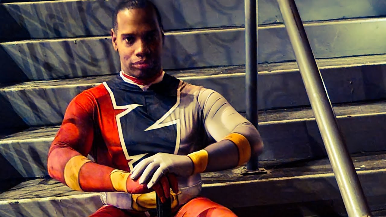 Dangerous Dan Performing as the Red Dino Fury Ranger at J1-Con 11/06/22 ...